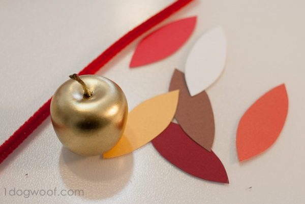 Thanksgiving Turkey Craft: An Apple Turkey - One Dog Woof