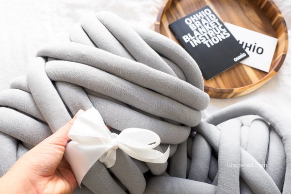 Ohhio Braid Blanket DIY Kit Review - One Dog Woof
