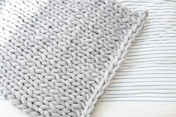 Ohhio Braid Blanket DIY Kit Review - One Dog Woof